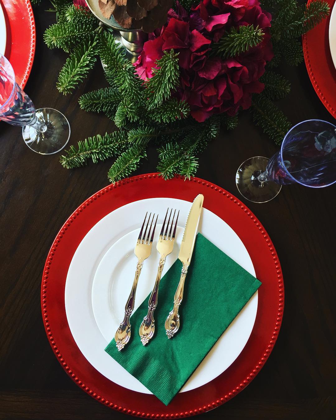 How to Make Your Winter Holiday-Themed Party Perfect? – The Kaya Collection