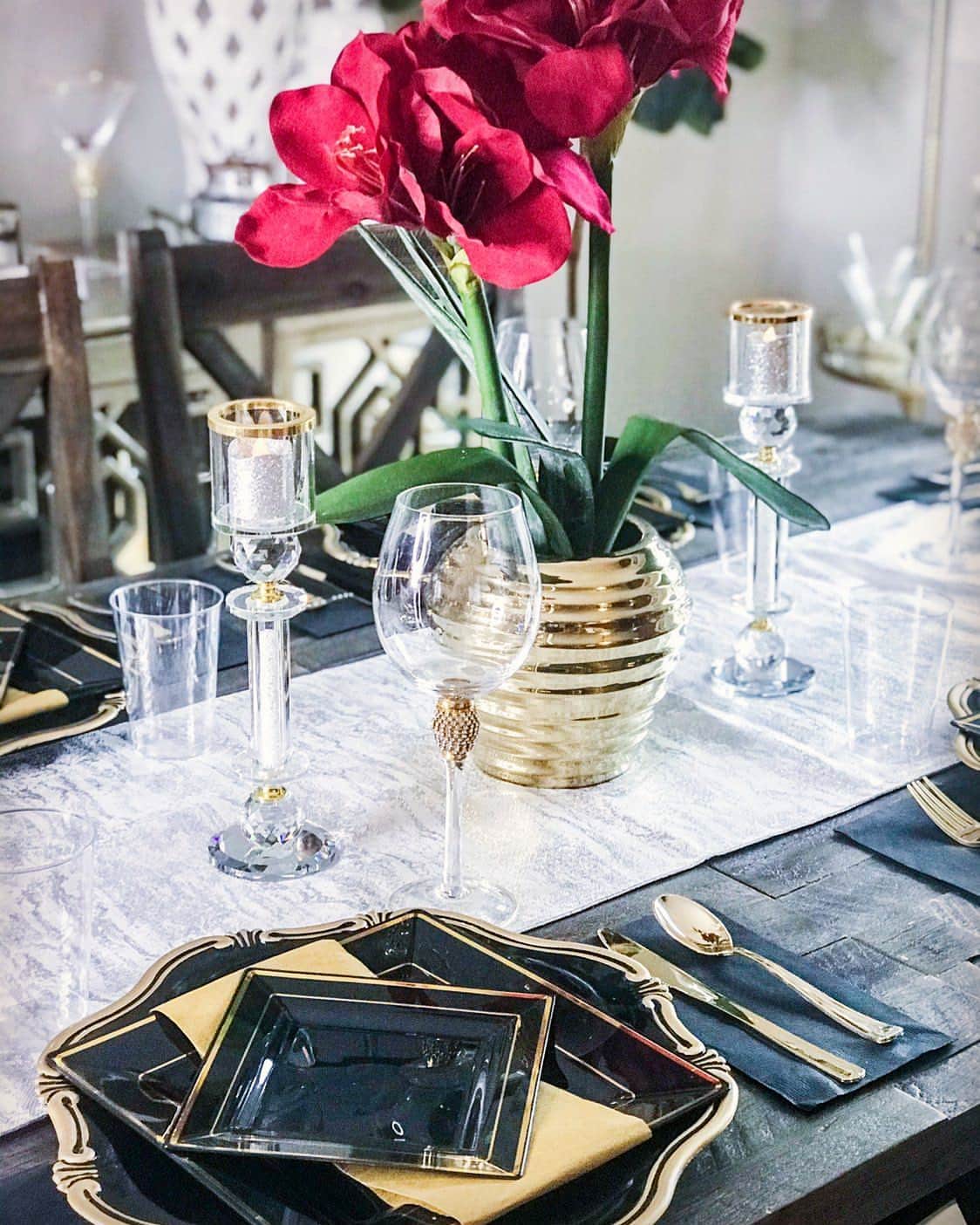 Tips for Hosting a Perfect Dinner Party – The Kaya Collection